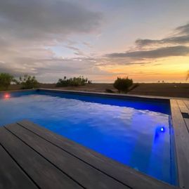 Dundee Beach Fishing Trip and Private Accommodation | Darwin